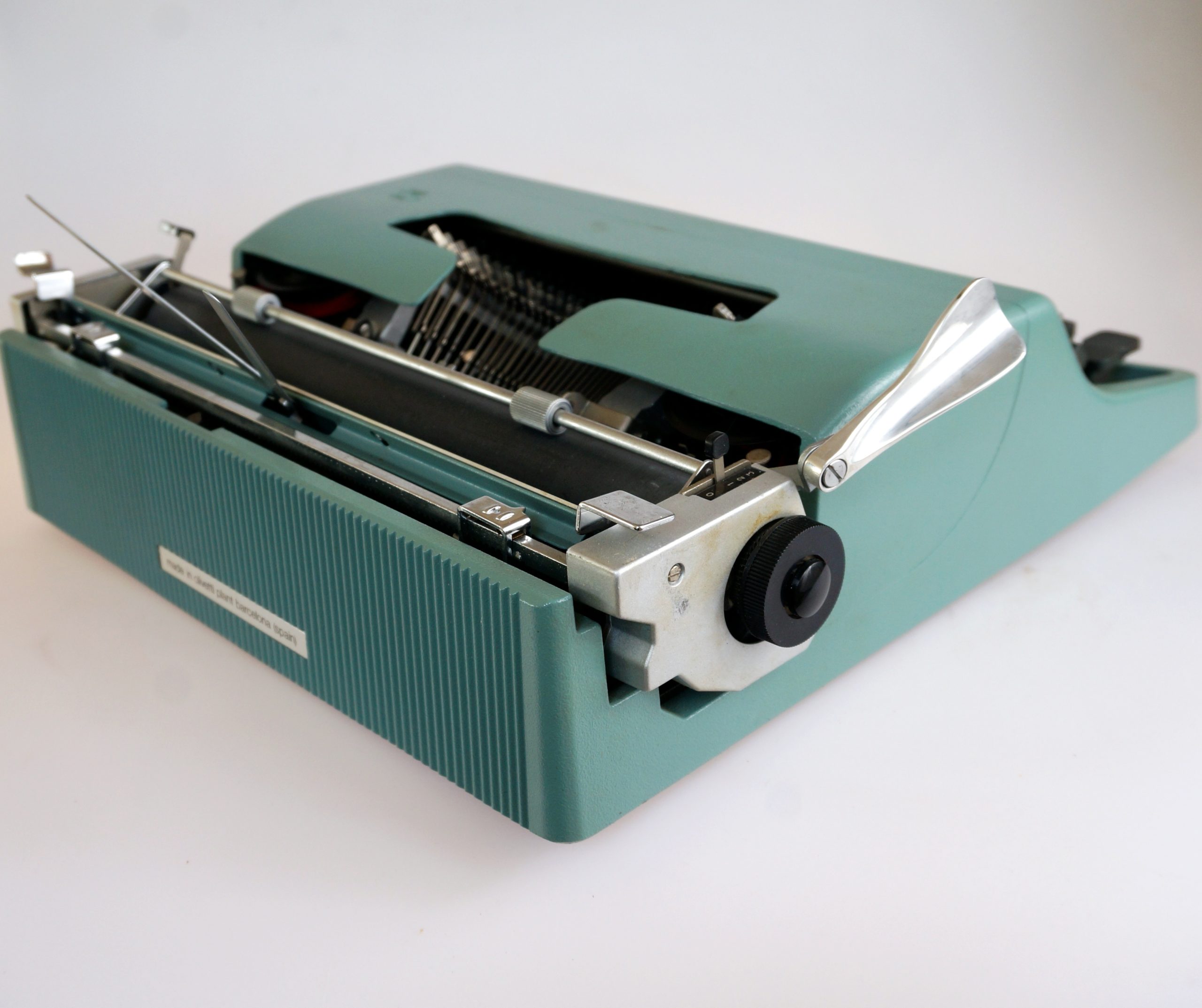 Lettera 32 Typewriter for sale - My Cup Of Retro Typewriter Store