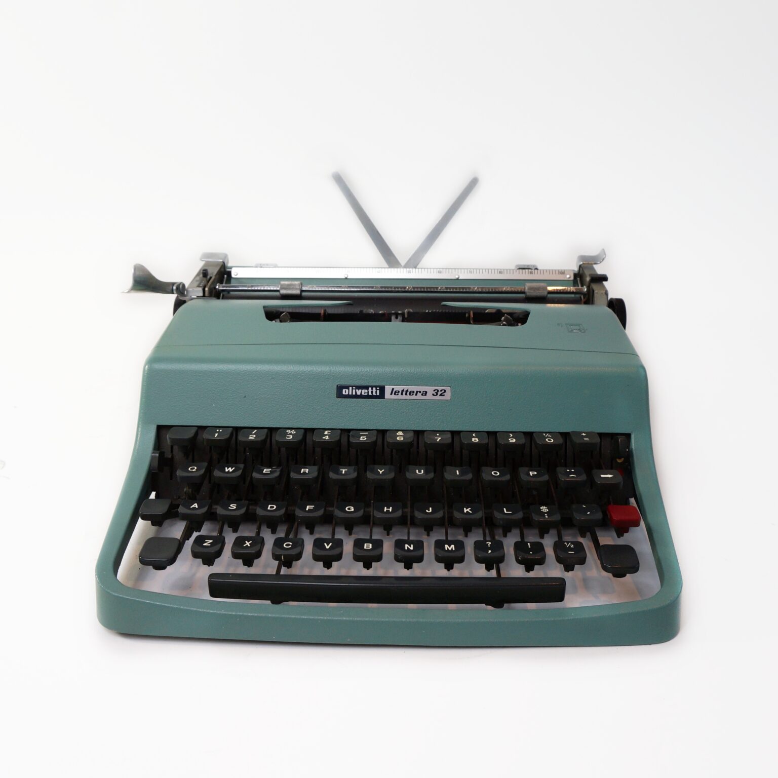 Olivetti Lettera 32 Typewriter for sale - My Cup Of Retro Typewriter Store