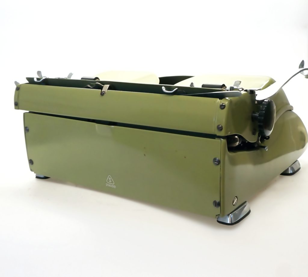 Groma Modell T Typewriter with Case - My Cup Of Retro Typewriter Shop