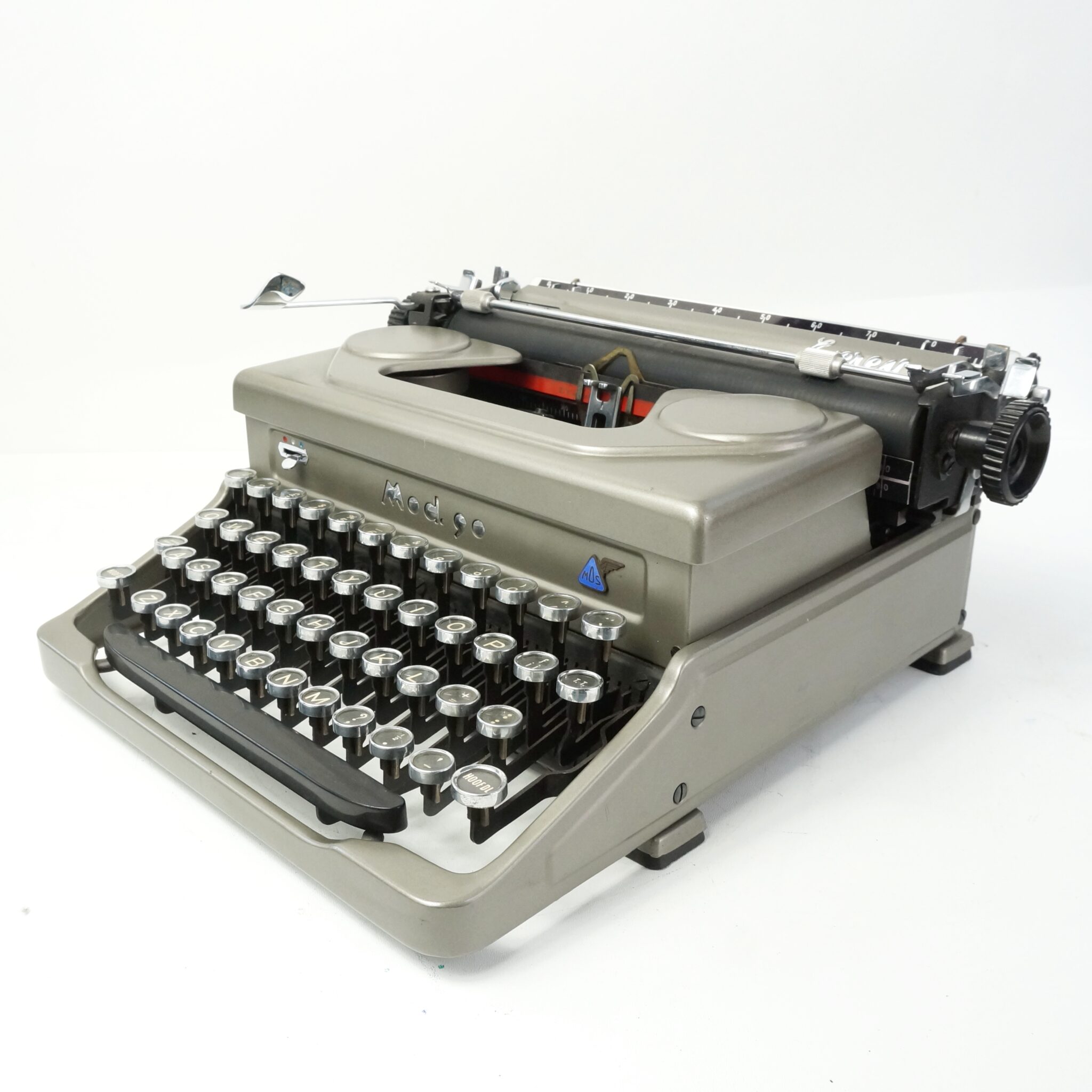 Everest Model 90 Typewriter For Sale - My Cup Of Retro Typewriter Store