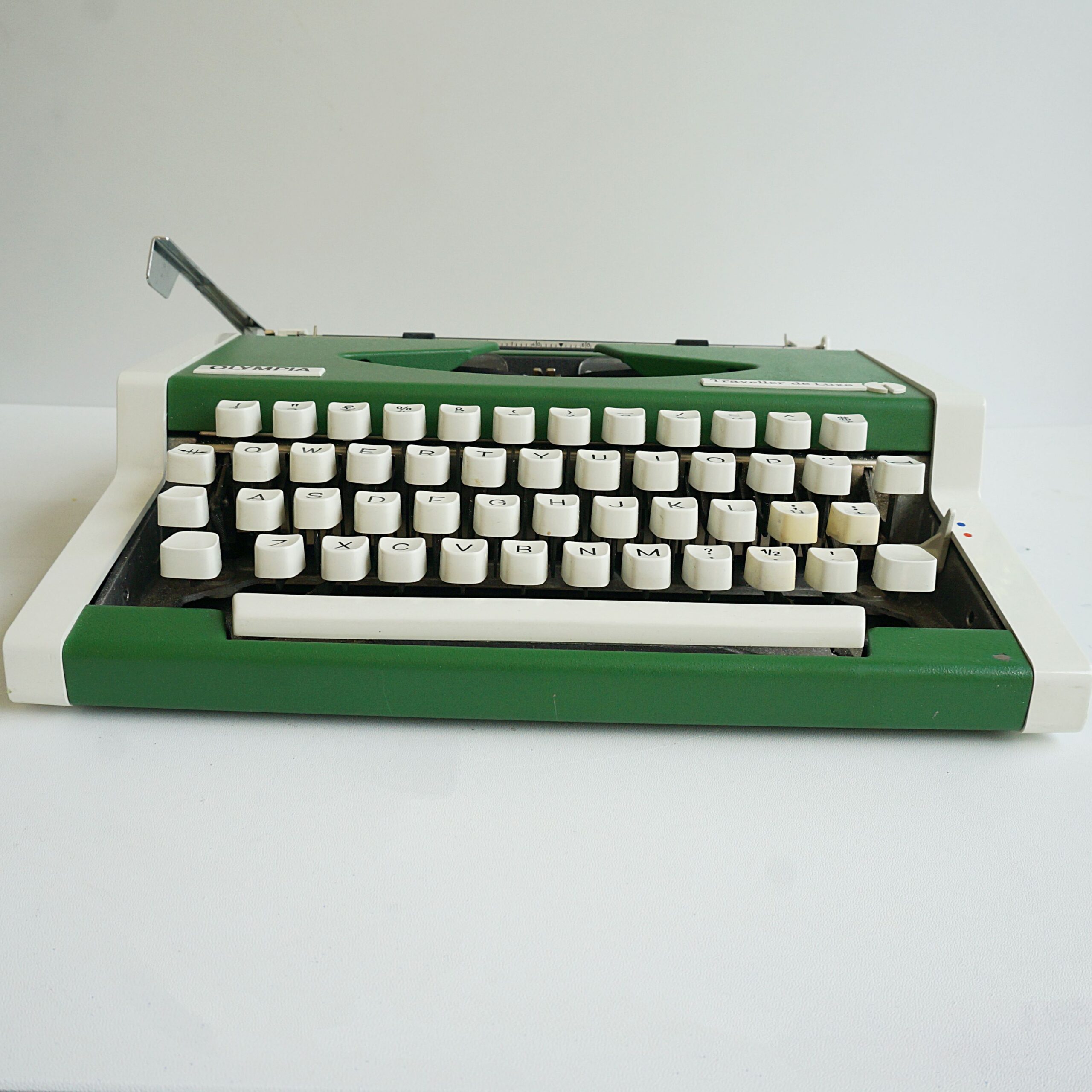 Olympia Traveller deLuxe Typewriter - My Cup Of Retro Typewriters