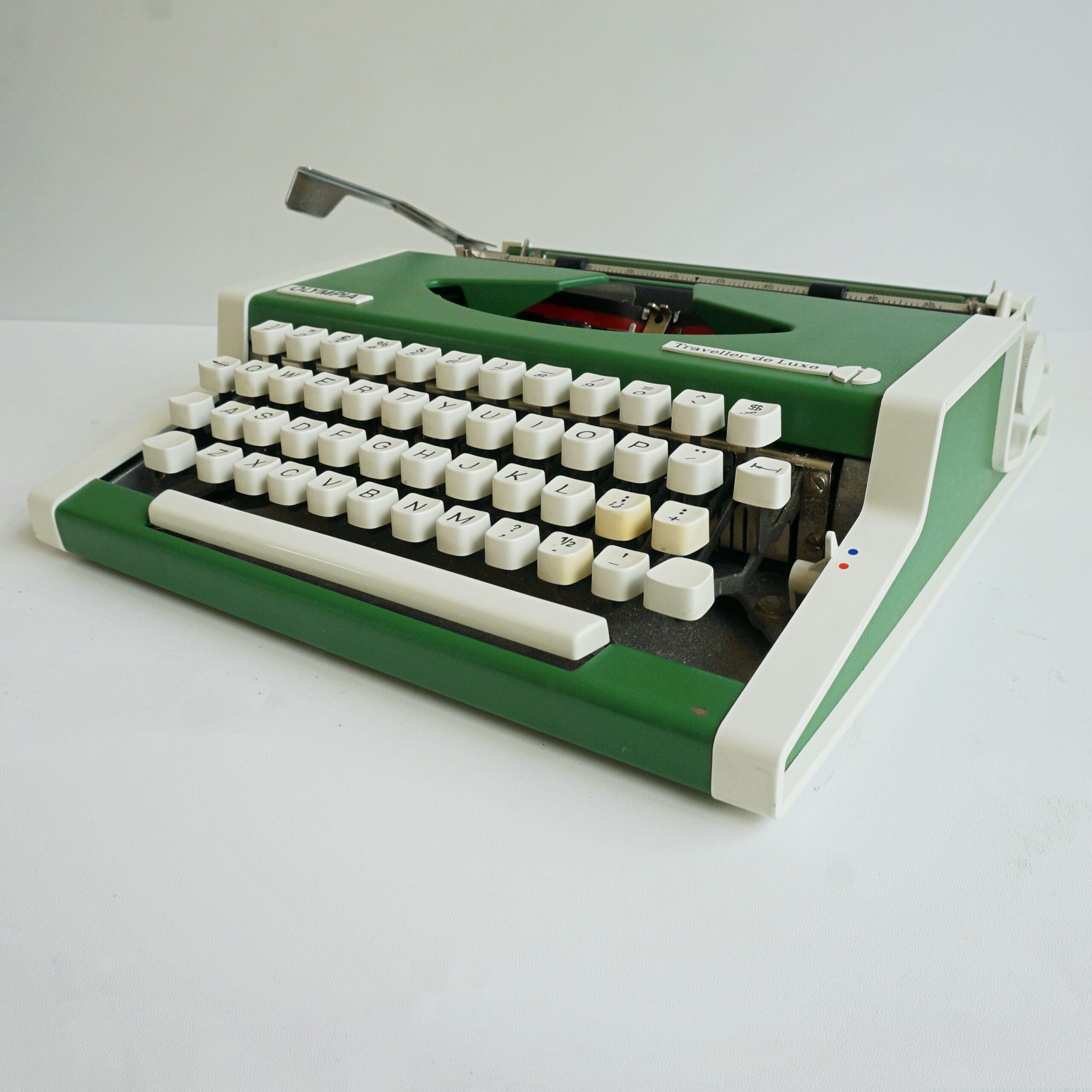Olympia Traveller deLuxe Typewriter - My Cup Of Retro Typewriters