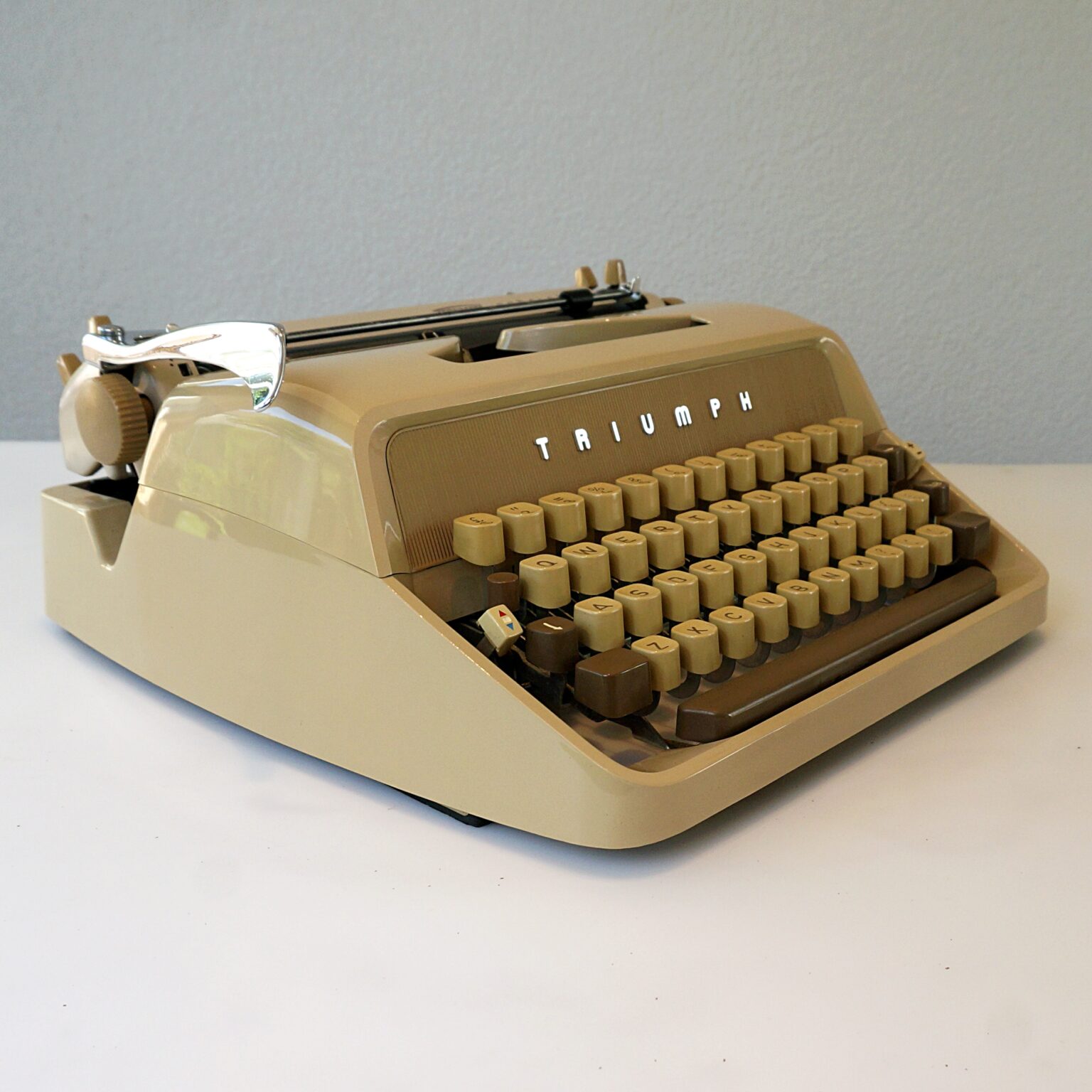 Triumph Gabriele 3 Typewriter For Sale - My Cup Of Retro Typewriter Shop
