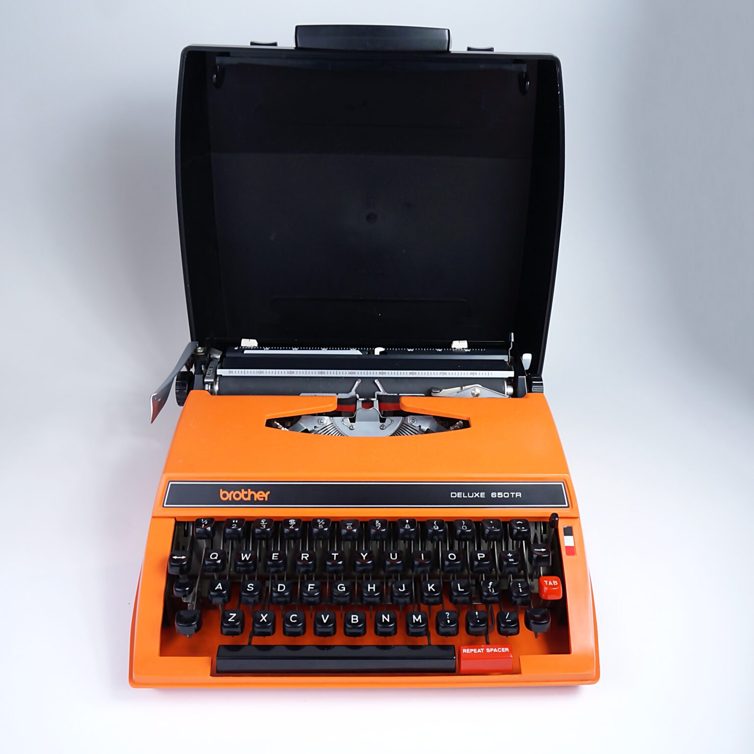 Orange Brother Deluxe Typewriter - My Cup Of Retro Typewriters