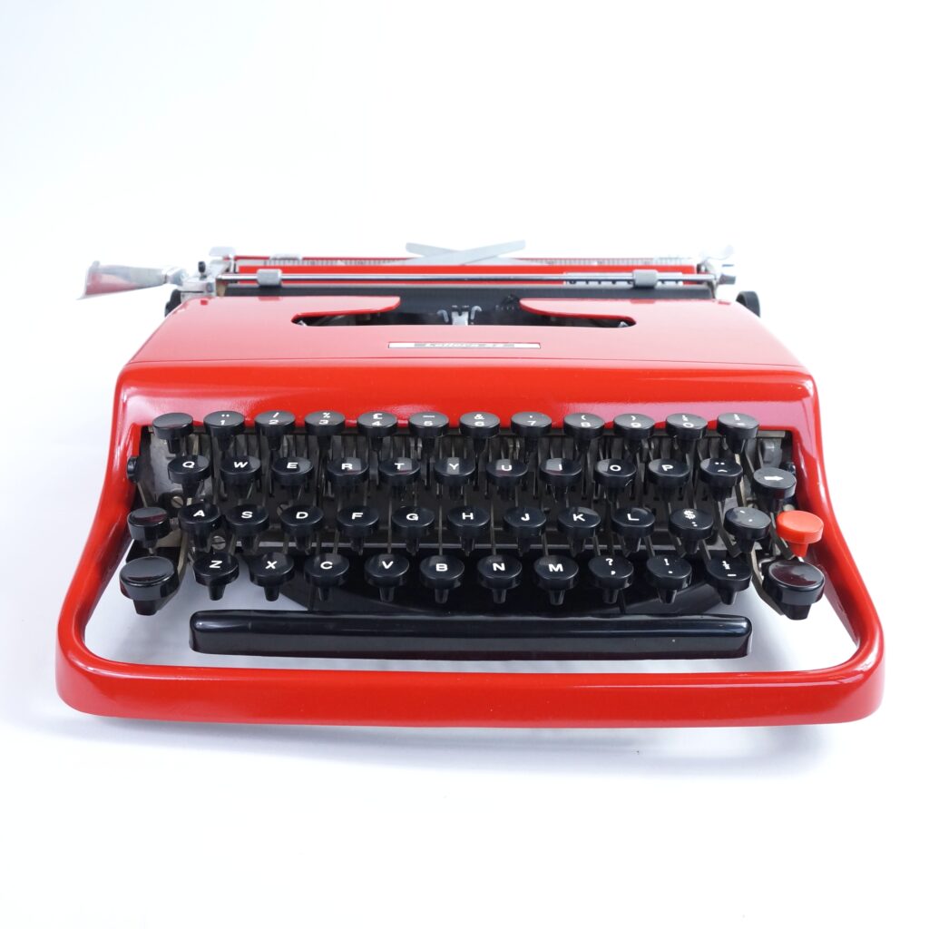 Red Olivetti Lettera 22 Typewriter For Sale - My Cup Of Retro Typewriters